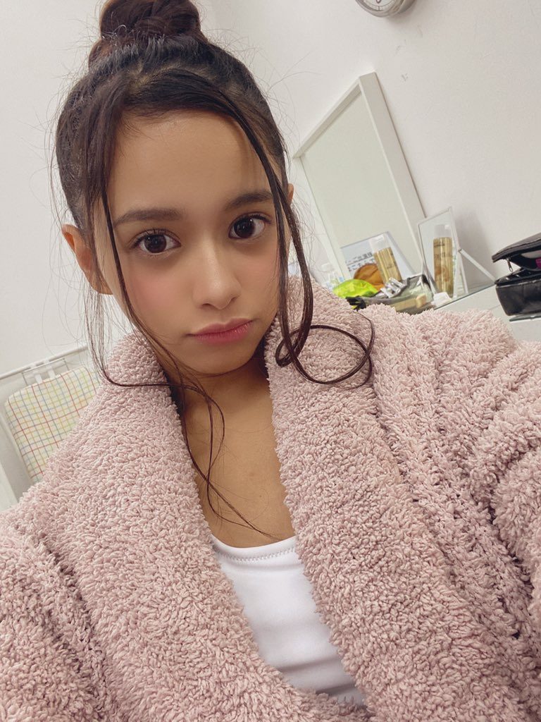 Phanh phui diễn viên Ran Sakita gốc Việt mang áo dài vào phim JAV